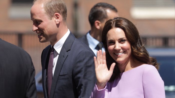 Derfor ser du aldri William og Kate hånd i hånd | Lyden av Norge